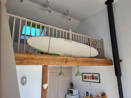 Casa de Campo Comfort, 1 quarto (Surf Shack) | Roupa de alta qualidade, com decoração personalizada 