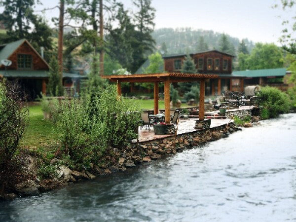 The Cabins At Country Road - Evergreen, CO