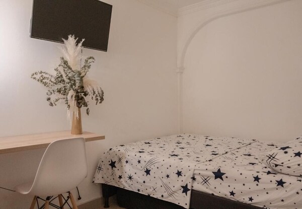 Alojamiento Casa Blanca Estadio - Medellín