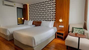 Quarto duplo luxo, sacada, vista para a cidade