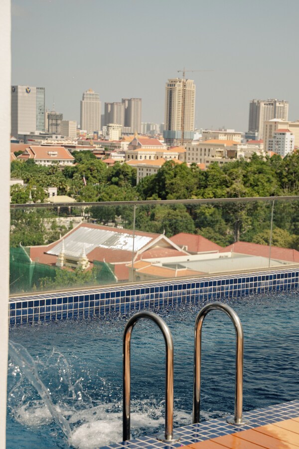 The Scenic Hotel - Phnom Penh