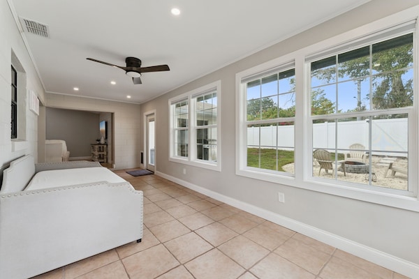 Luxury House - Sleeps 8 Golf Disney Family Fun - Orlando, FL