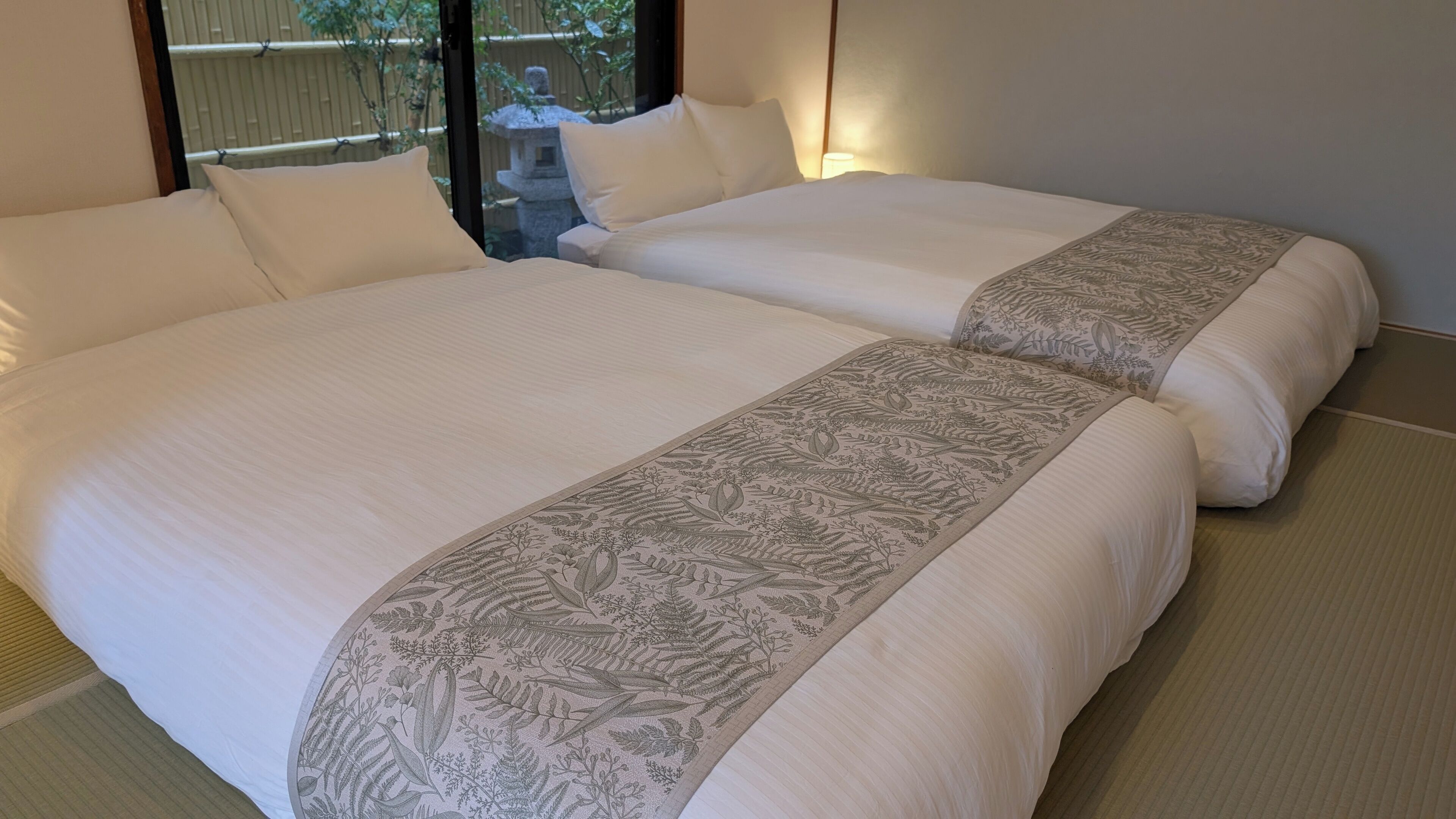 Suite Superior, vista para o jardim | Com decoração personalizada, com mobília individualizada 