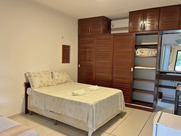 Casa Ampla Com Jardim E 3 Suítes Em Novo Airão - Amazonas