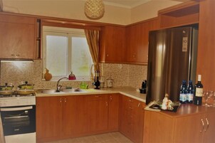 Apartamento, 2 quartos, sacada | Cozinha privada