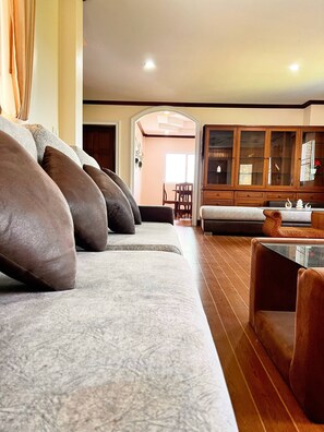 Villa, 3 quartos, acessível, fumadores | Sala