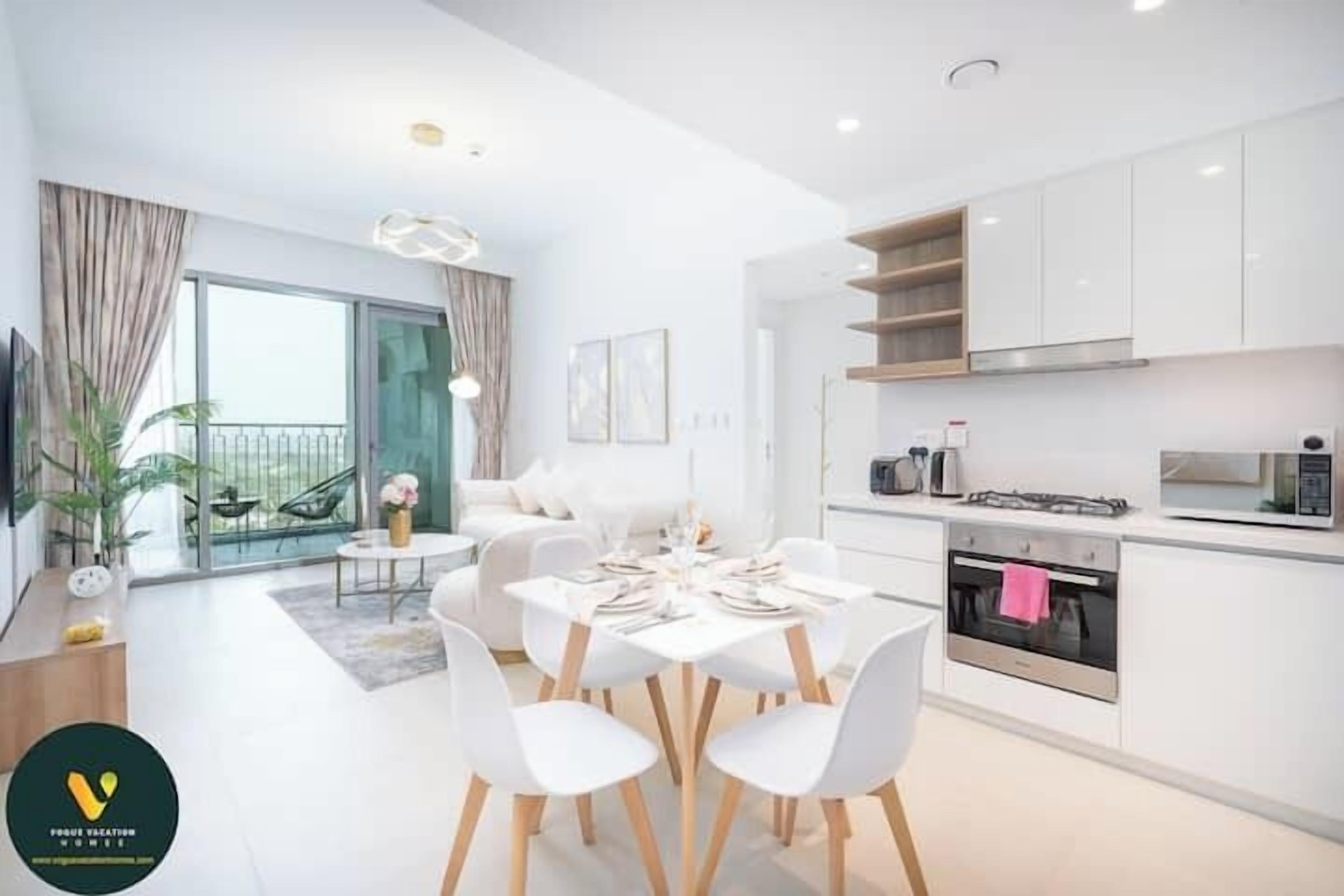 Apartamento de Luxo, varanda, Vista para a cidade | Cozinha privada | Um frigorífico/congelador grande, um micro-ondas, um forno 