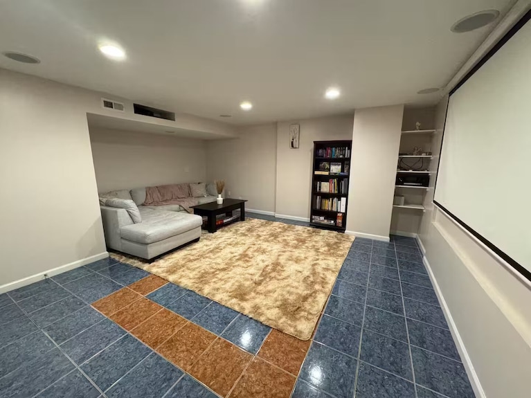 Stay W/ Home Theater, Games, Pond View & More! - 콜럼버스