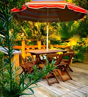 Villa Básica | Refeições ao ar livre