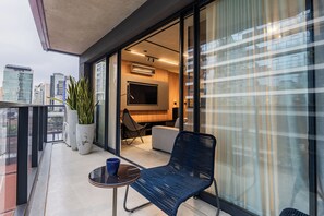 Dúplex Deluxe, cozinha, Vista para a cidade | Varanda