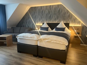 Apartamento conforto, vista para o pátio | Cofres nos quartos, Wi-Fi de cortesia
