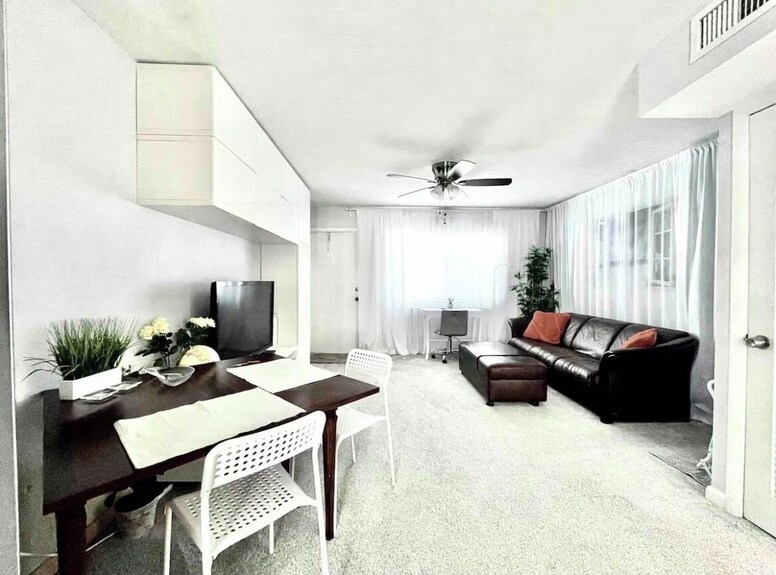 Beautiful, Cozy 1-bedroom Condo In Central Naples With Ac - Naples, FL