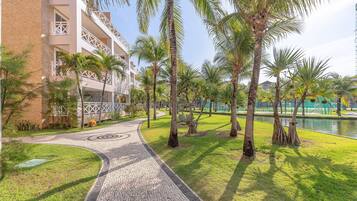 Apartamento Básico | Terrenos do alojamento