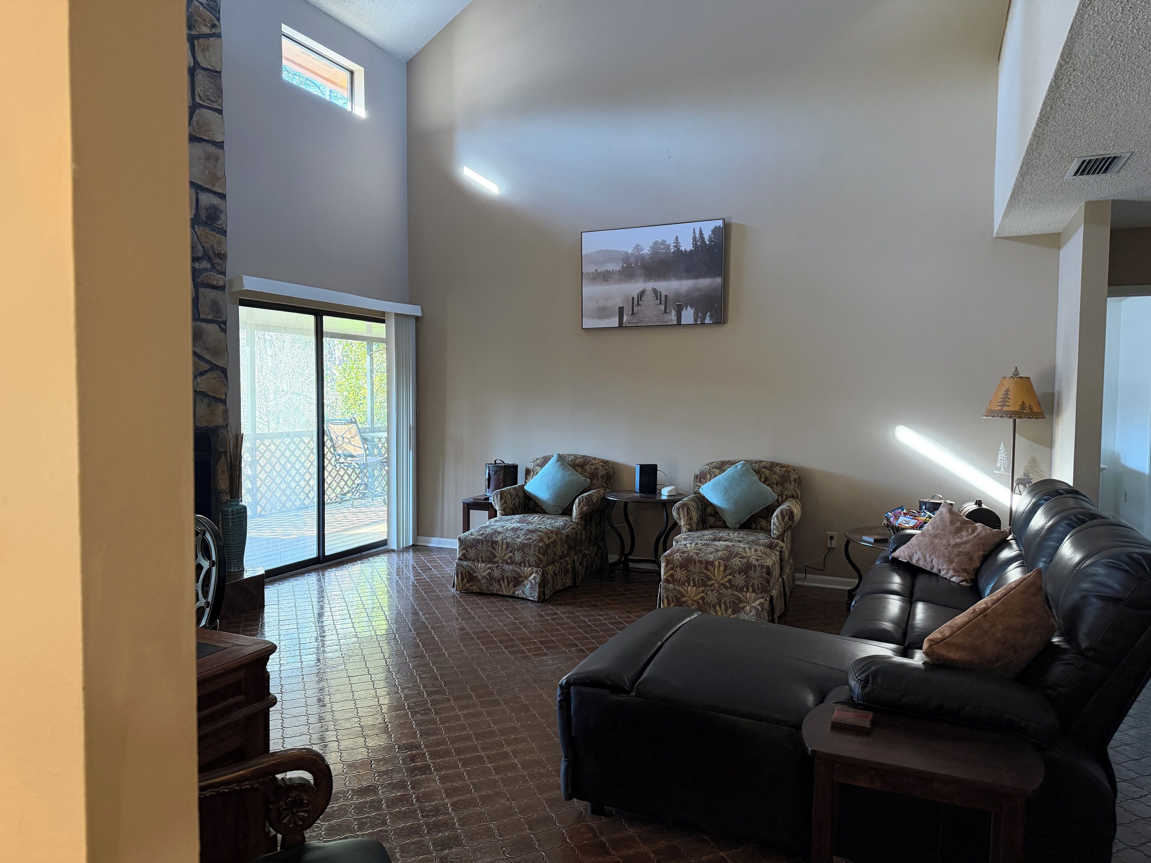 Rustic Lake House Retreat - Milton, FL