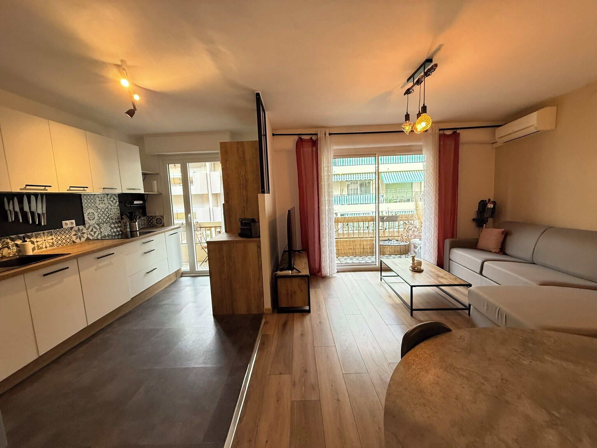 Appartement Moderne Avec Terrasse - Situation Idéale - Cagnes-sur-Mer