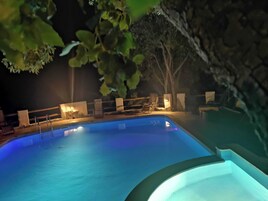 Piscina exterior sazonal 