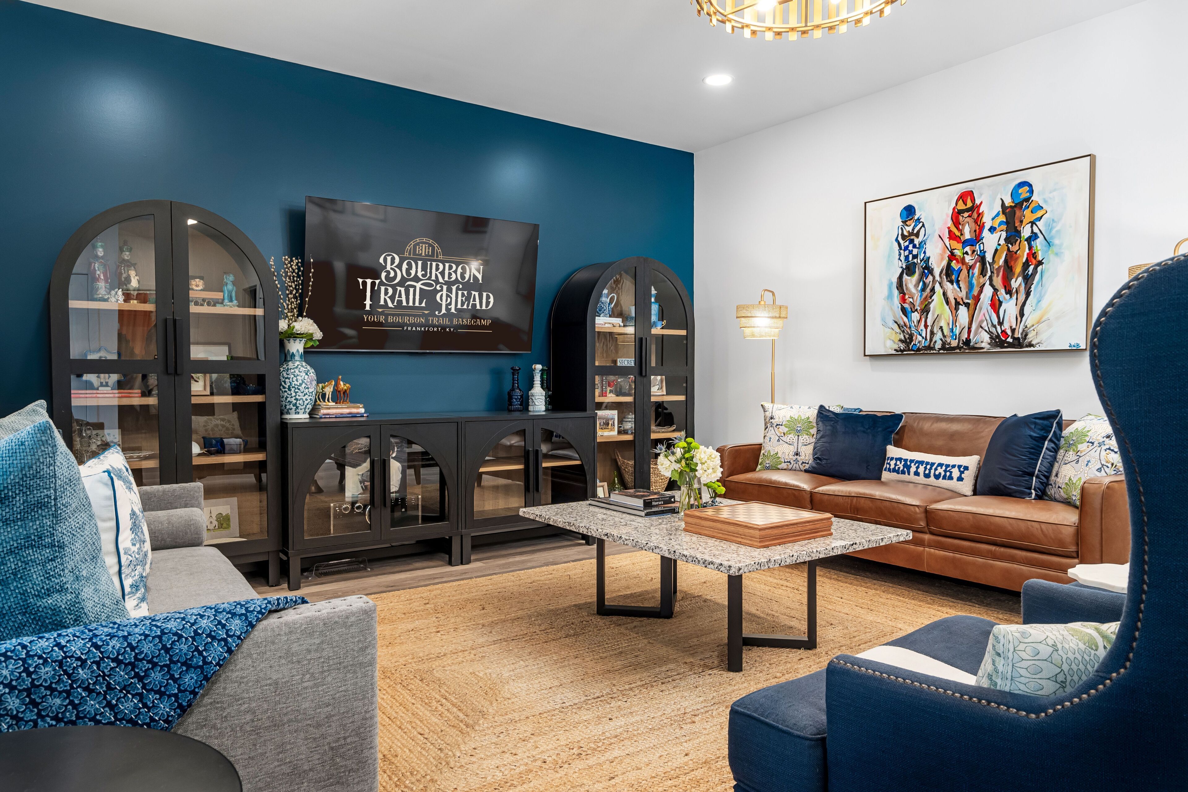 Luxury Bourbon Trail Retreat-speakeasy, Hot Tub, Sauna, Dogs Ok, Ev, Sleeps 12 - Frankfort, KY