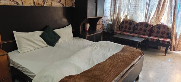 Hotel Manali - Prayagraj