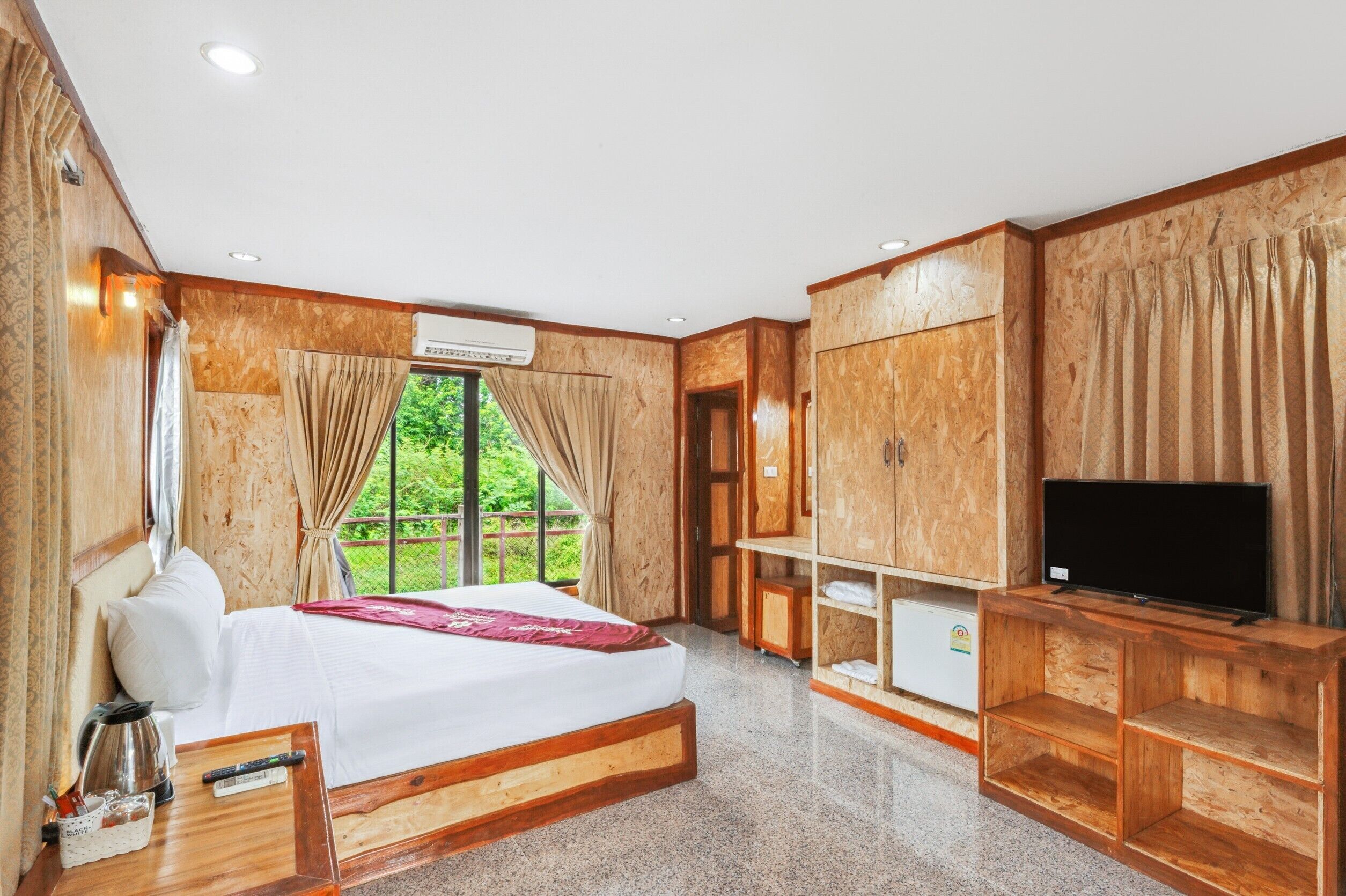 Quarto casal luxo | Wi-Fi de cortesia