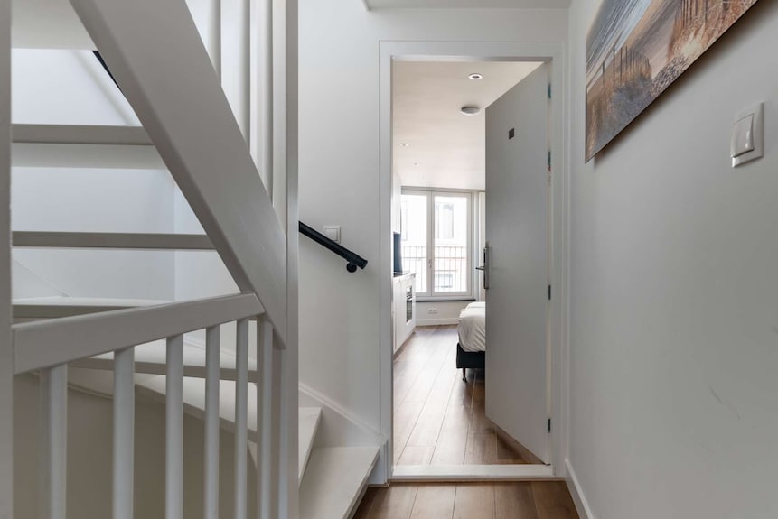 Stylish Studio With French Balcony In The Heart Of Breda City Center - Oosterhout