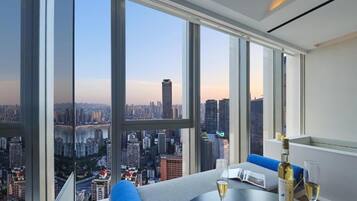 Quarto duplo clássico, vista para a cidade | Parte interna