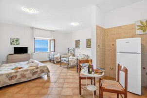 Estúdio Standard, vista para o mar (Residence Argentiera Rooms) | Wi-fi, roupa de cama fornecida 