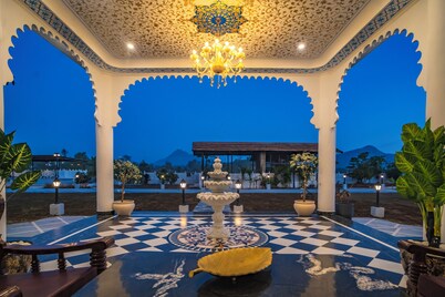 Maruwas luxury retreat