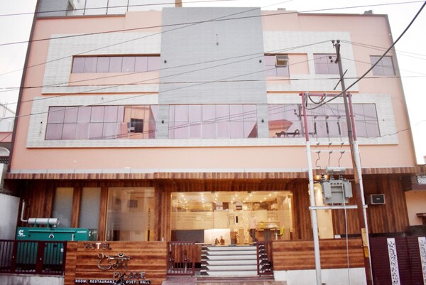 Hotel Uma Palace Gorakhpur - Gorakhpur