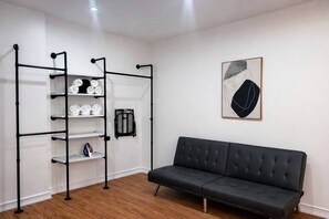 Quarto casal luxo | Ferros/tábuas de passar roupa, Wi-Fi de cortesia