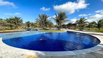 Chalé Básico | Piscina