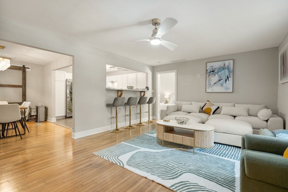 The Cedar House In Highland Park - Tulsa, OK