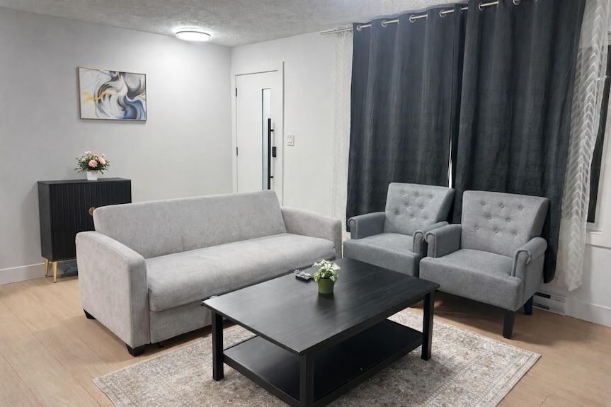 Private 3br Home Near Glen Lake | Close To Downtown Victoria - 랭퍼드