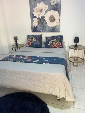 Quarto Duplo Comfort, 1 cama de casal, vista para o jardim | Secretária adequada para computadores portáteis, Wi-fi grátis 