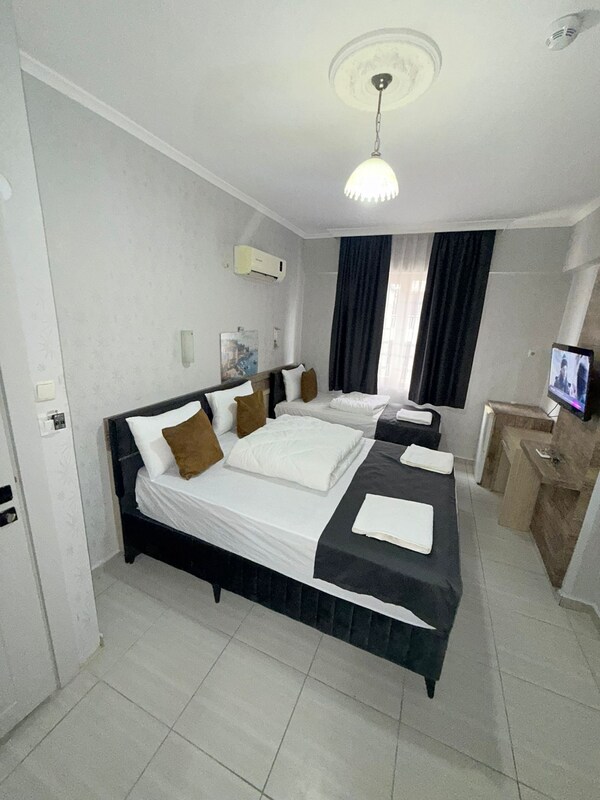 ÖZgür Family Otel - Antalya