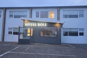 Quarto casal ou duplo econômico, para não fumantes | Fachada