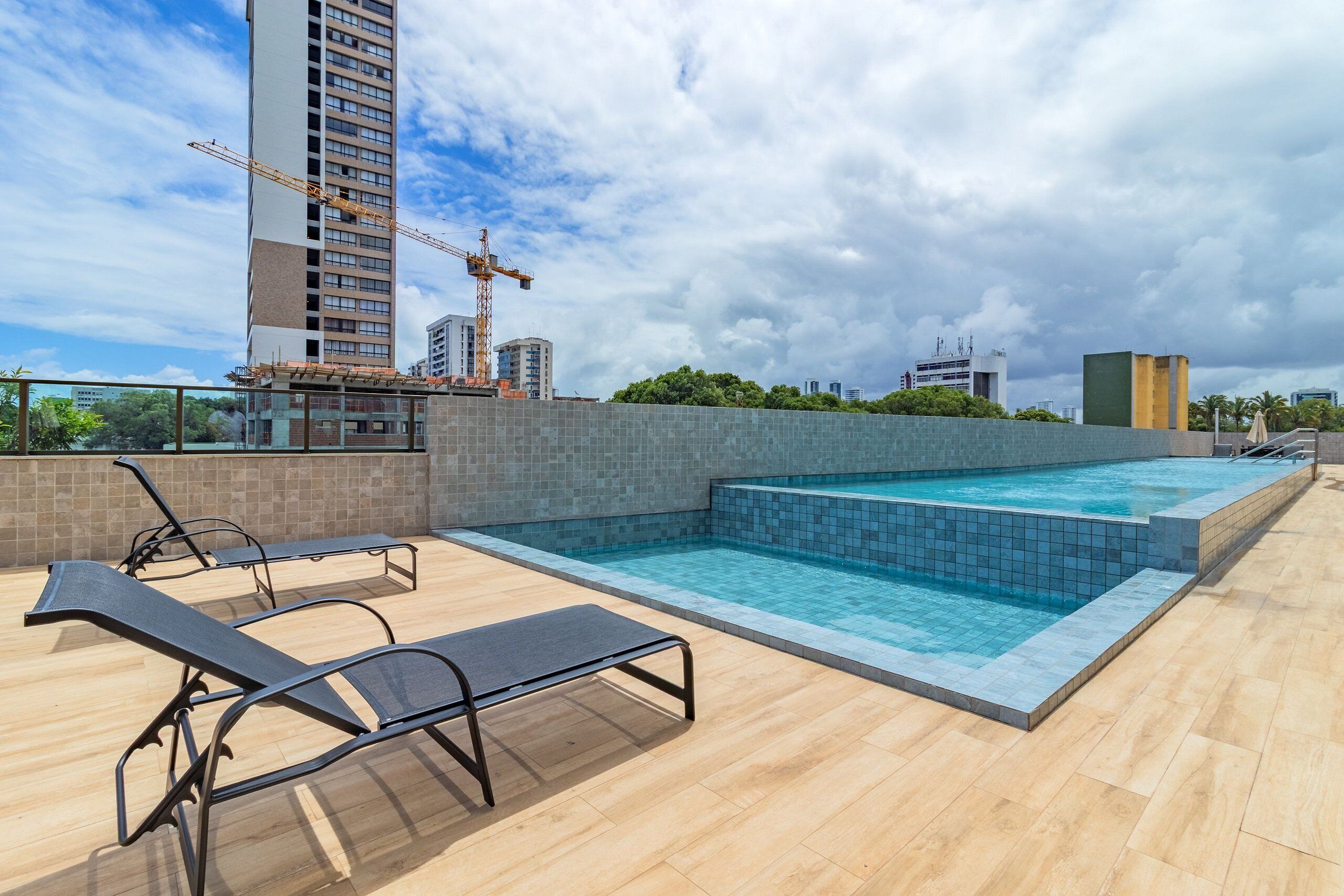 Apartamento Básico | Piscina