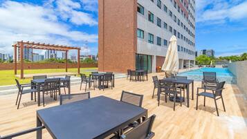Apartamento Básico | Refeições ao ar livre