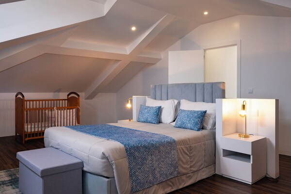 Snuggly Corner By Trip2portugal - Figueira da Foz