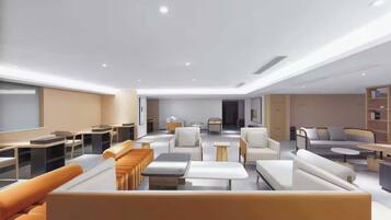 Área de estar no saguão