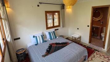 Quarto casal ou duplo luxo, vista para a montanha | Individualmente decorados, individualmente mobiliados