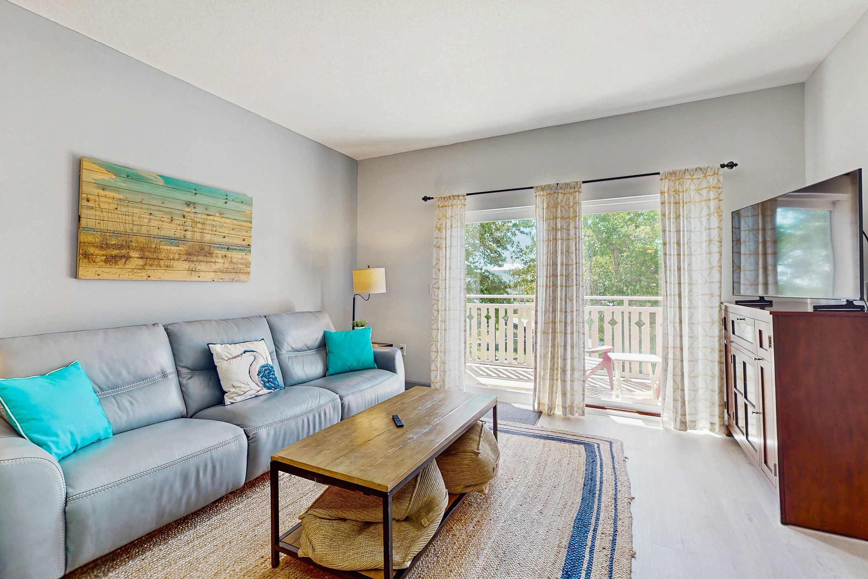 Waterfront Home Close To Beach W/ Shared Pool, Hot Tub, Free Wifi, & Central Ac - Mexico Beach, FL