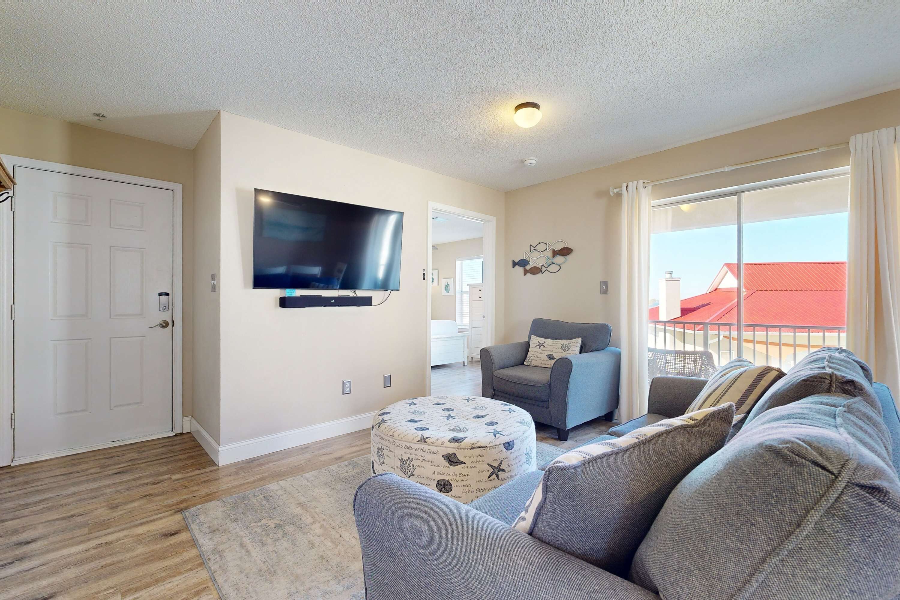 Second Floor Condo With Shared Pool, High-speed Wifi, And Private Washer/dryer - Pensacola Beach, FL