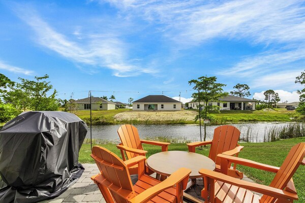 Canal-front Fun! Fish & Relax In Cape Coral - Cape Coral, FL