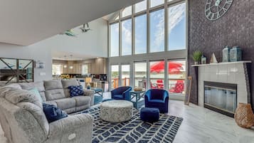 Casa (2 Bedrooms) | Interior