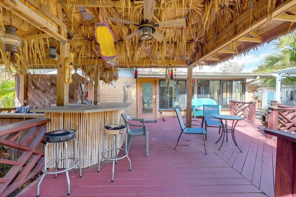 Sunroom & Spacious Yard! Family Gem In Orange Park - Orange Park, FL