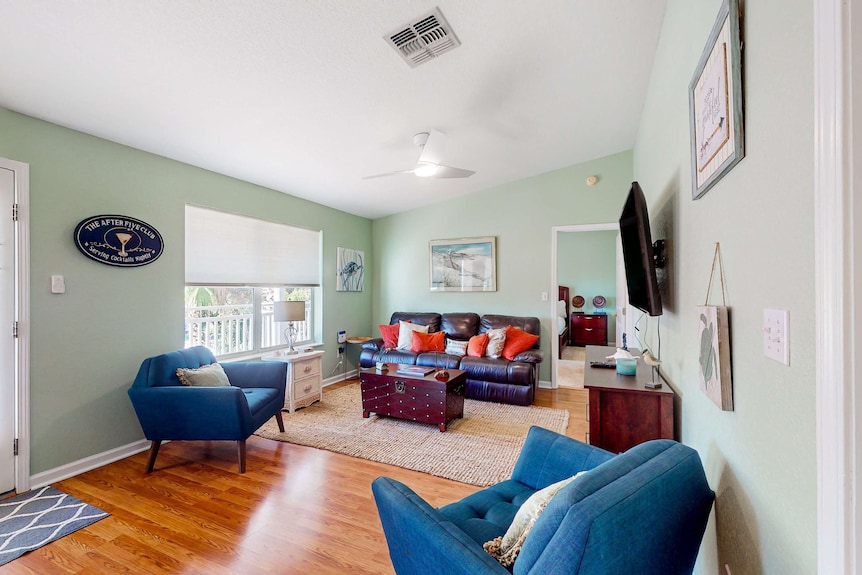 Sunny Home With Large Deck, Firepit, Boat Parking, W&d, & Ac - Easy Beach Access - Apalachicola, FL