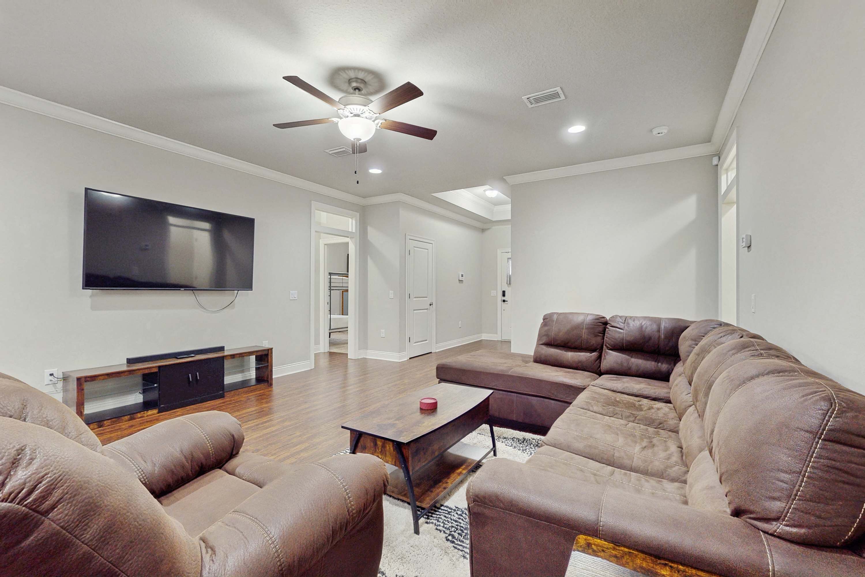 Cozy Coastal Private Home With Fenced Yard, Dog-friendly And Close To Beach - Navarre, FL