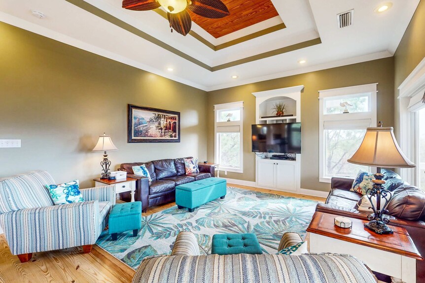 Spacious Dog-friendly Home With Pool, Hot Tub, Access To Tennis, Pickle Ball, Pools - Apalachicola, FL