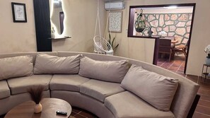 Quarto Básico, pátio