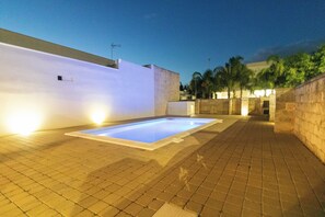 Piscina externa sazonal
